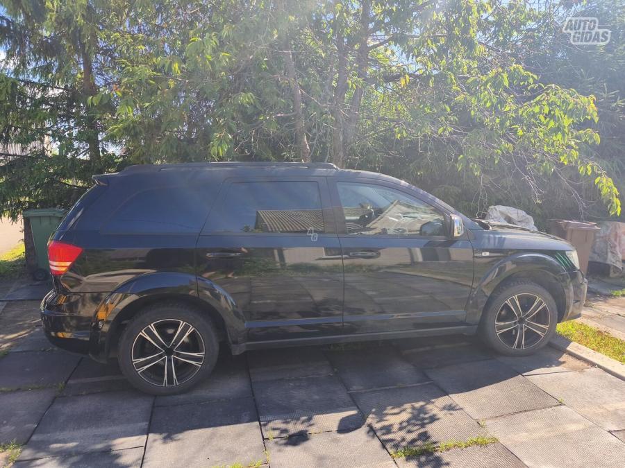Melns Dodge Journey 2008 Viļņa, ar dzinēja tilpumu 2.00 L un nobraukumu 244 tūkst. km par 3500 €, foto 18 vietnē AUTOMOTO.COM.LV