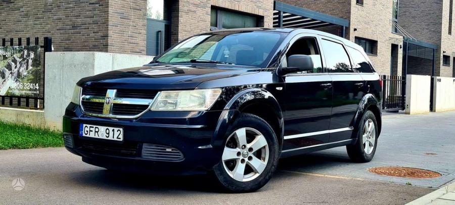 Black Dodge Journey 2008 in Vilnius, with an engine capacity of 3.50 L and mileage of 179 thousand km for 2500 €, photo 1 on AUTOMOTO.COM.LV