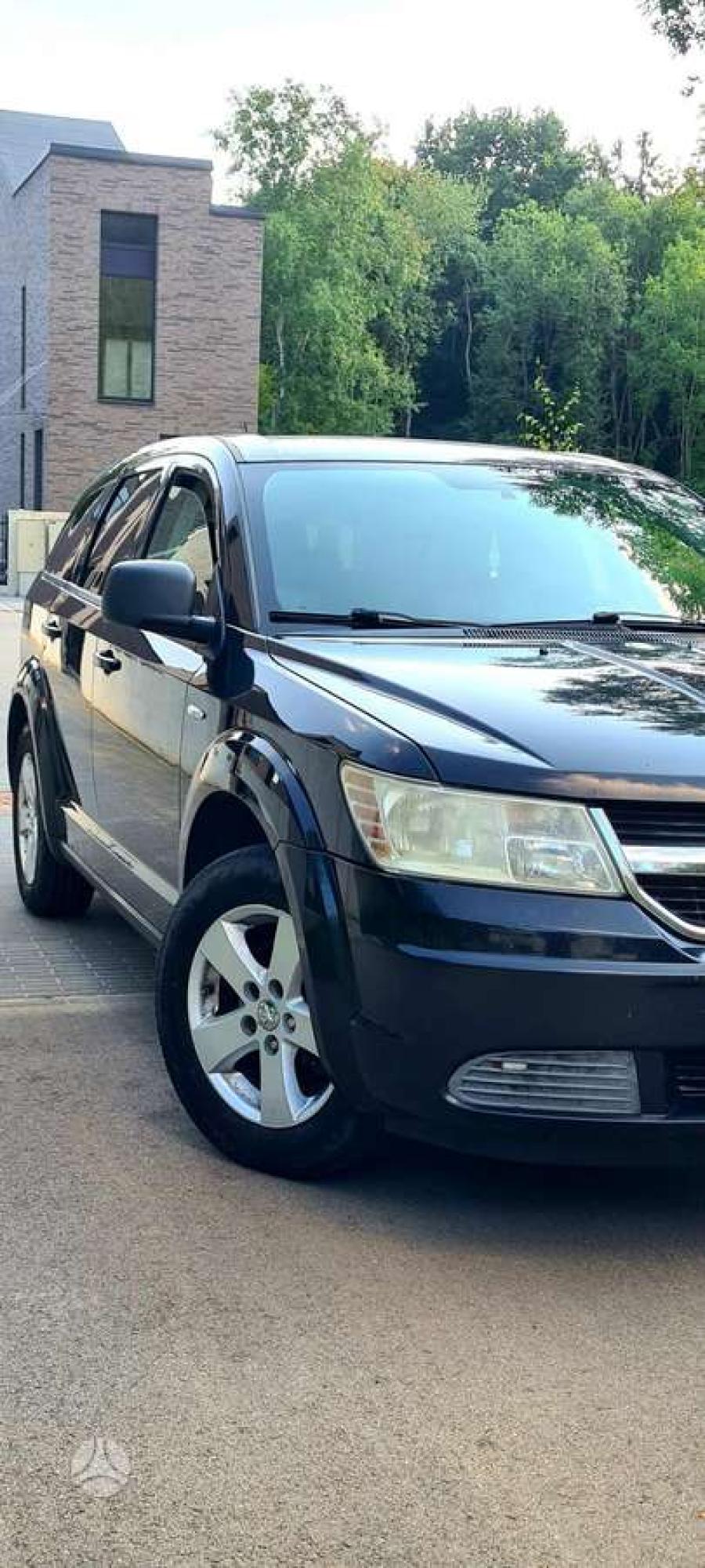 Black Dodge Journey 2008 in Vilnius, with an engine capacity of 3.50 L and mileage of 179 thousand km for 2500 €, photo 12 on AUTOMOTO.COM.LV