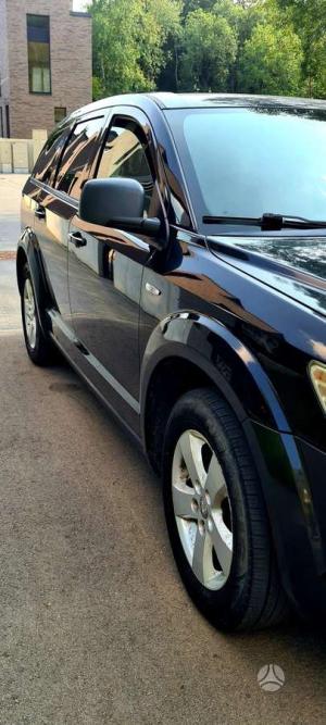 Black Dodge Journey 2008 in Vilnius, with an engine capacity of 3.50 L and mileage of 179 thousand km for 2500 €, photo 23 on AUTOMOTO.COM.LV