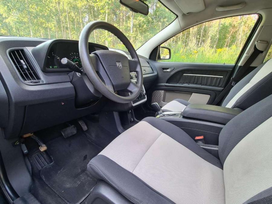 Black Dodge Journey 2008 in Vilnius, with an engine capacity of 3.50 L and mileage of 179 thousand km for 2500 €, photo 31 on AUTOMOTO.COM.LV