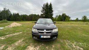 Melns Dodge Journey 2008 Rīga, ar dzinēja tilpumu 3.50 L un nobraukumu 210 tūkst. km par 1650 €, foto  vietnē AUTOMOTO.COM.LV