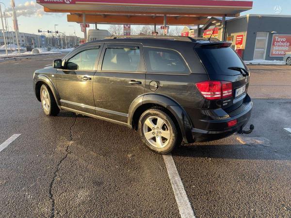 Melns Dodge Journey 2009 Šauļi, ar dzinēja tilpumu 1.97 L un nobraukumu 274 tūkst. km par 3125 €, foto 4 vietnē AUTOMOTO.COM.LV