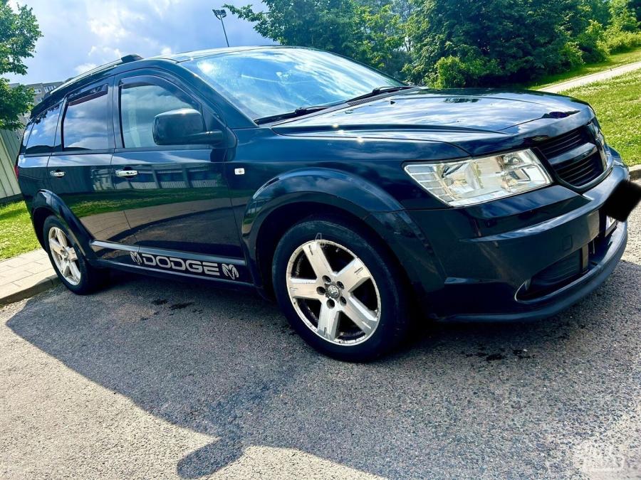 Melns Dodge Journey 2009 Viļņa, ar dzinēja tilpumu 2.40 L un nobraukumu 260 tūkst. km par 1999 €, foto 28 vietnē AUTOMOTO.COM.LV