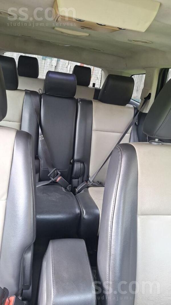 Dodge Journey 2009 in Balvi on AUTOMOTO.COM.LV Black Dodge Journey 2009 in Balvi, with an engine capacity of 2.00 L and mileage of 389 thousand km for 3000 €, photo 5 on AUTOMOTO.COM.LV