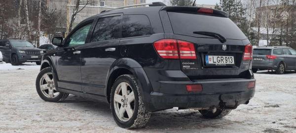 Melns Dodge Journey 2010 Viļņa, ar dzinēja tilpumu 1.97 L un nobraukumu 264 tūkst. km par 3650 €, foto 4 vietnē AUTOMOTO.COM.LV
