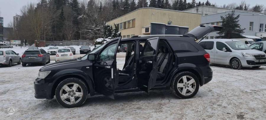 Melns Dodge Journey 2010 Viļņa, ar dzinēja tilpumu 1.97 L un nobraukumu 264 tūkst. km par 3650 €, foto 12 vietnē AUTOMOTO.COM.LV
