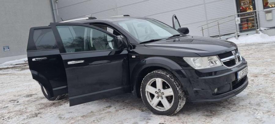 Melns Dodge Journey 2010 Viļņa, ar dzinēja tilpumu 1.97 L un nobraukumu 264 tūkst. km par 3650 €, foto 17 vietnē AUTOMOTO.COM.LV