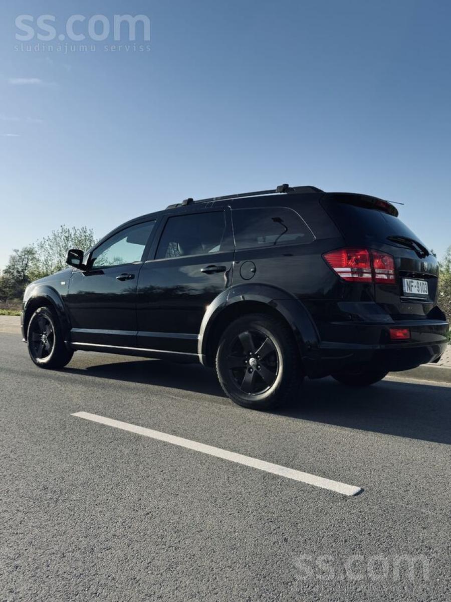 Melns Dodge Journey 2011 Rīga, ar dzinēja tilpumu 2.00 L un nobraukumu 198 tūkst. km par 4500 €, foto 5 vietnē AUTOMOTO.COM.LV