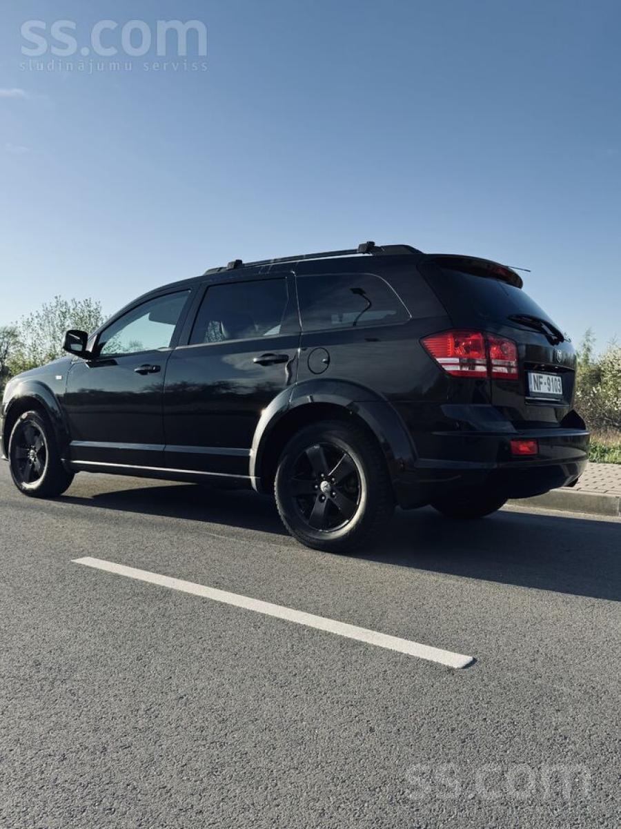 Melns Dodge Journey 2011 Rīga, ar dzinēja tilpumu 2.00 L un nobraukumu 198 tūkst. km par 4500 €, foto 6 vietnē AUTOMOTO.COM.LV