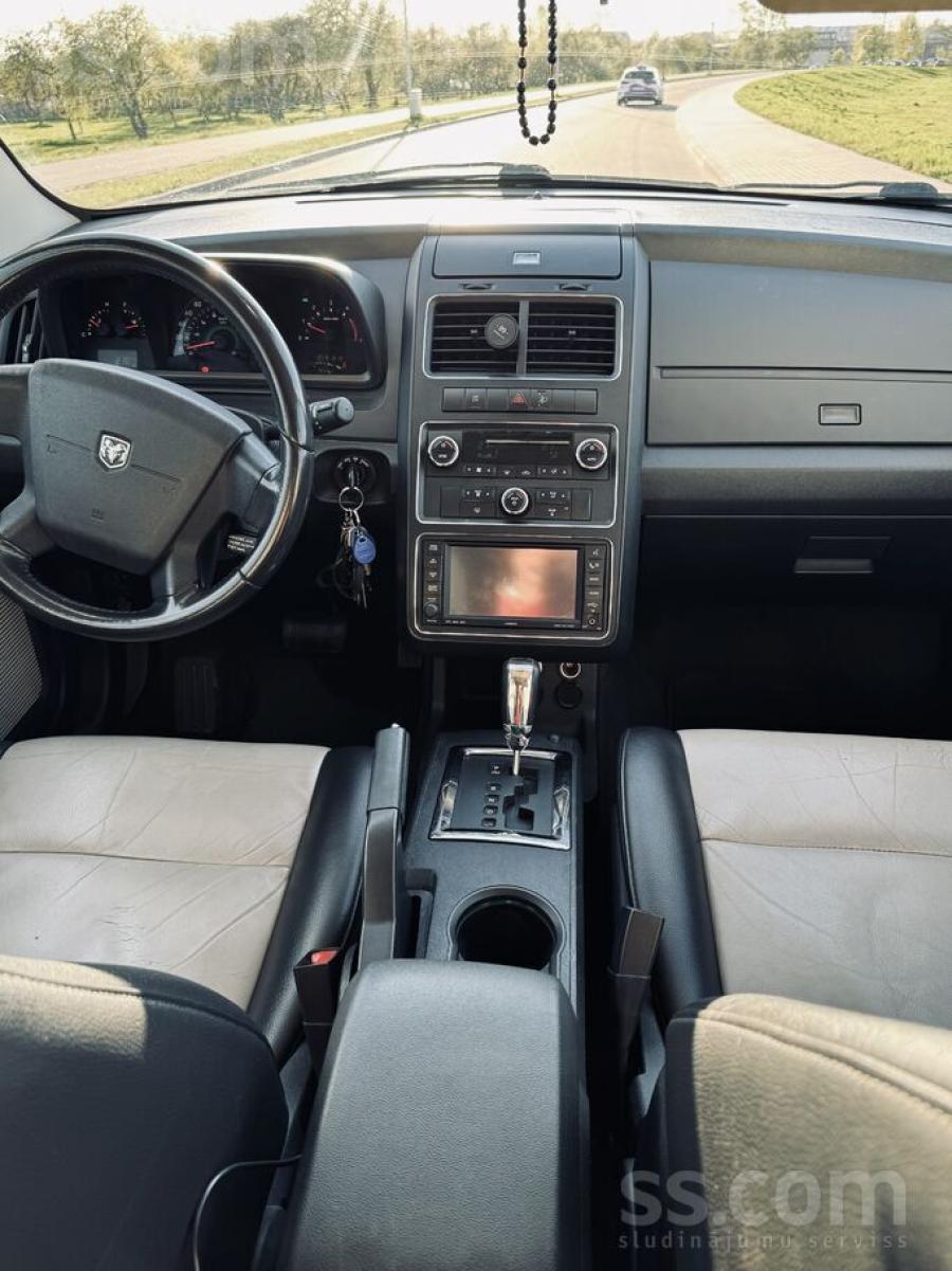 Melns Dodge Journey 2011 Rīga, ar dzinēja tilpumu 2.00 L un nobraukumu 198 tūkst. km par 4500 €, foto 13 vietnē AUTOMOTO.COM.LV