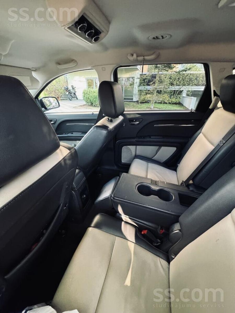 Melns Dodge Journey 2011 Rīga, ar dzinēja tilpumu 2.00 L un nobraukumu 198 tūkst. km par 4500 €, foto 14 vietnē AUTOMOTO.COM.LV