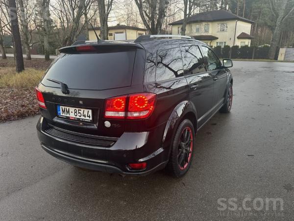 Black Dodge Journey 2016 in Jurmala, with an engine capacity of 2.40 L and mileage of 245 thousand km for 8500 €, photo 4 on AUTOMOTO.COM.LV