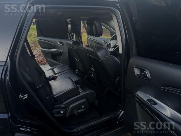 Black Dodge Journey 2016 in Jurmala, with an engine capacity of 2.40 L and mileage of 245 thousand km for 8500 €, photo 6 on AUTOMOTO.COM.LV