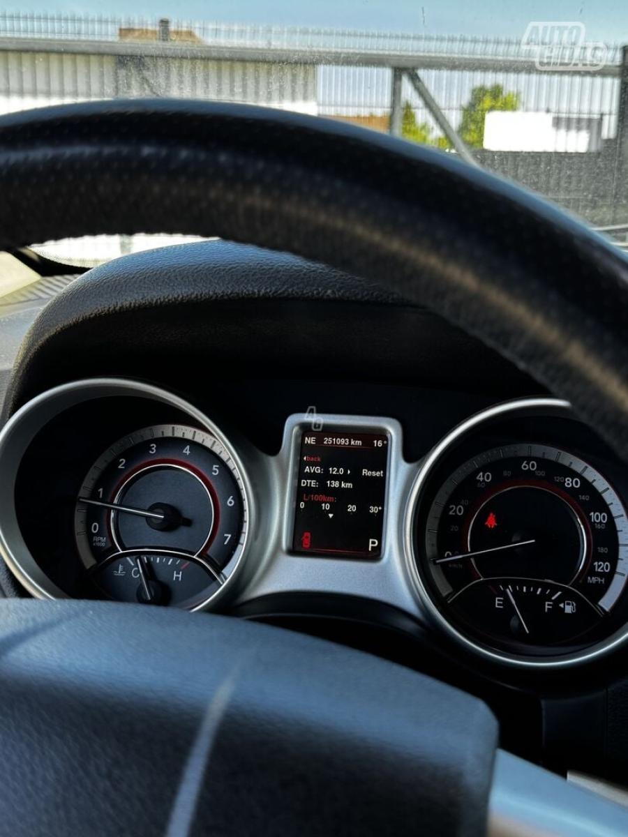 Melns Dodge Journey 2016 Klaipėda, ar dzinēja tilpumu 3.60 L un nobraukumu 251 tūkst. km par 9999 €, foto 19 vietnē AUTOMOTO.COM.LV