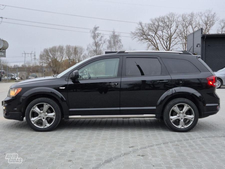 Black Dodge Journey 2017 in Siauliai, with an engine capacity of 3.60 L and mileage of 206 thousand km for 9300 €, photo 4 on AUTOMOTO.COM.LV