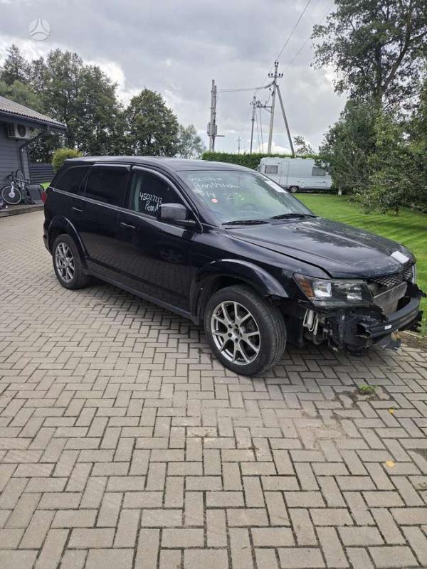 Dodge Journey 2017 KaiÅ”iadorys vietnÄ Melns Dodge Journey 2017 KaiÅ”iadorys, ar dzinÄja tilpumu 3.60 L un nobraukumu 200 tÅ«kst. km par 5600 ā¬, foto 1 vietnÄ AUTOMOTO.COM.LV