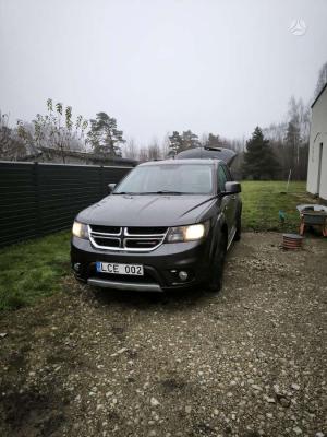 Melns Dodge Journey 2018 Panevēža, ar dzinēja tilpumu 2.40 L un nobraukumu 142 tūkst. km par 8500 €, foto 2 vietnē AUTOMOTO.COM.LV
