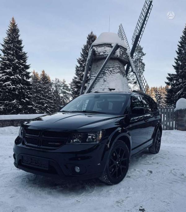 Black Dodge Journey 2018 in Telschi, with an engine capacity of 3.60 L and mileage of 177 thousand km for 11800 €, photo 1 on AUTOMOTO.COM.LV