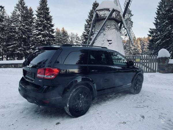 Black Dodge Journey 2018 in Telschi, with an engine capacity of 3.60 L and mileage of 177 thousand km for 11800 €, photo 9 on AUTOMOTO.COM.LV