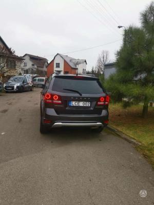 Black Dodge Journey 2018 in Panevezys, with an engine capacity of 2.36 L and mileage of 150 thousand km for 5800 €, photo 5 on AUTOMOTO.COM.LV