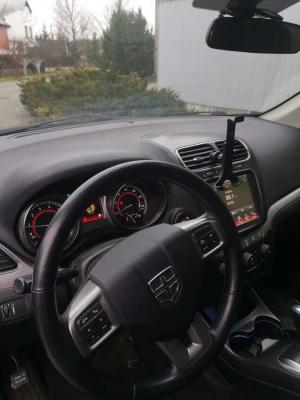 Black Dodge Journey 2018 in Panevezys, with an engine capacity of 2.36 L and mileage of 150 thousand km for 5800 €, photo 6 on AUTOMOTO.COM.LV