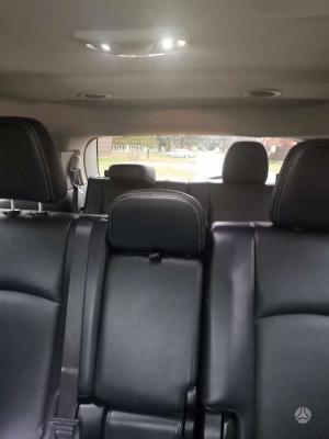 Black Dodge Journey 2018 in Panevezys, with an engine capacity of 2.36 L and mileage of 150 thousand km for 5800 €, photo 7 on AUTOMOTO.COM.LV
