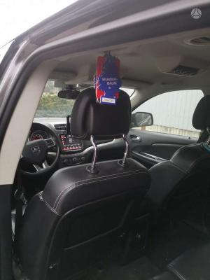 Black Dodge Journey 2018 in Panevezys, with an engine capacity of 2.36 L and mileage of 150 thousand km for 5800 €, photo 8 on AUTOMOTO.COM.LV