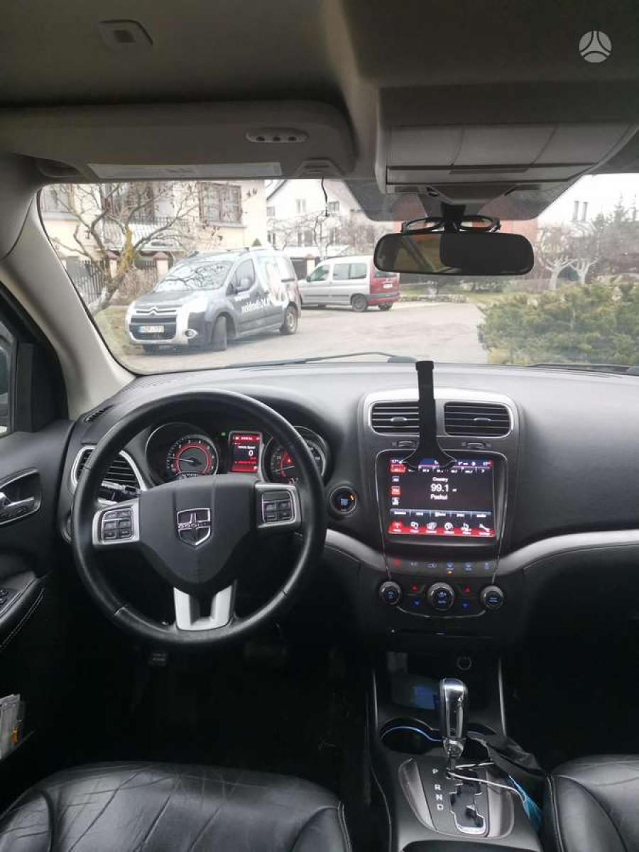 Black Dodge Journey 2018 in Panevezys, with an engine capacity of 2.36 L and mileage of 150 thousand km for 5800 €, photo 11 on AUTOMOTO.COM.LV