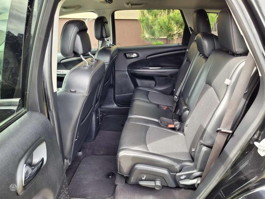 Melns Dodge Journey 2018 Telšiai, ar dzinēja tilpumu 3.60 L un nobraukumu 176 tūkst. km par 10500 €, foto 16 vietnē AUTOMOTO.COM.LV