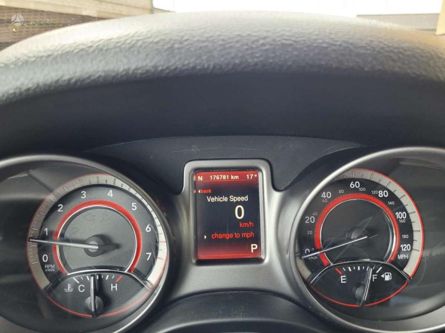 Melns Dodge Journey 2018 Telšiai, ar dzinēja tilpumu 3.60 L un nobraukumu 176 tūkst. km par 10500 €, foto 21 vietnē AUTOMOTO.COM.LV