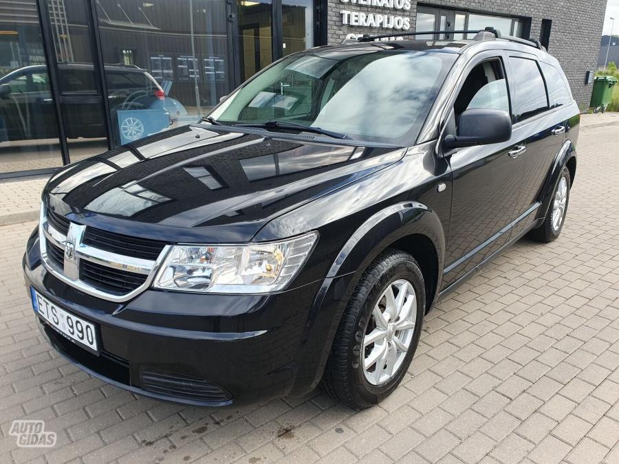 Black Dodge Journey 2009 in Kaunas, with an engine capacity of 2.40 L and mileage of 173 thousand km for 2350 €, photo 1 on AUTOMOTO.COM.LV