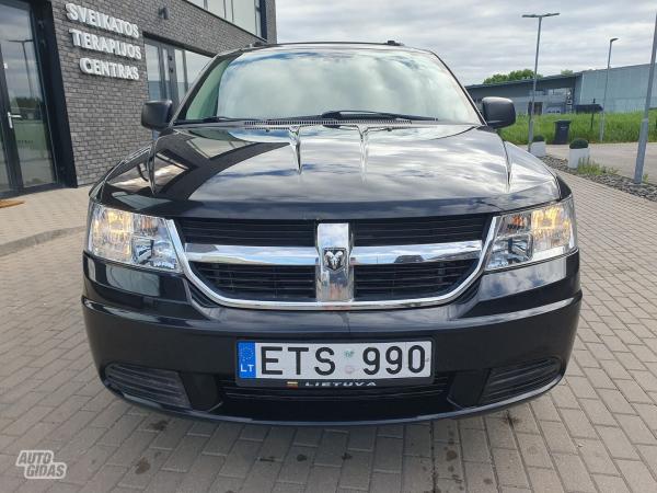 Black Dodge Journey 2009 in Kaunas, with an engine capacity of 2.40 L and mileage of 173 thousand km for 2350 €, photo 2 on AUTOMOTO.COM.LV