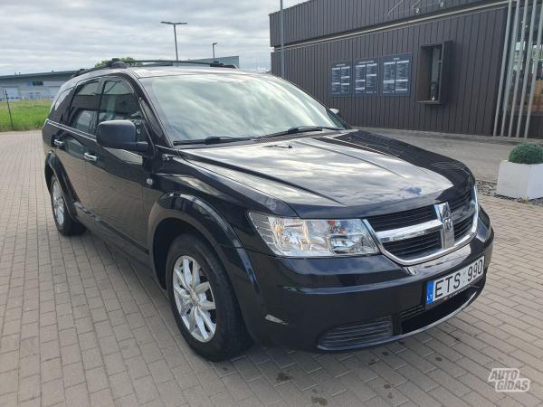 Black Dodge Journey 2009 in Kaunas, with an engine capacity of 2.40 L and mileage of 173 thousand km for 2350 €, photo 3 on AUTOMOTO.COM.LV