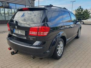 Black Dodge Journey 2009 in Kaunas, with an engine capacity of 2.40 L and mileage of 173 thousand km for 2350 €, photo 5 on AUTOMOTO.COM.LV