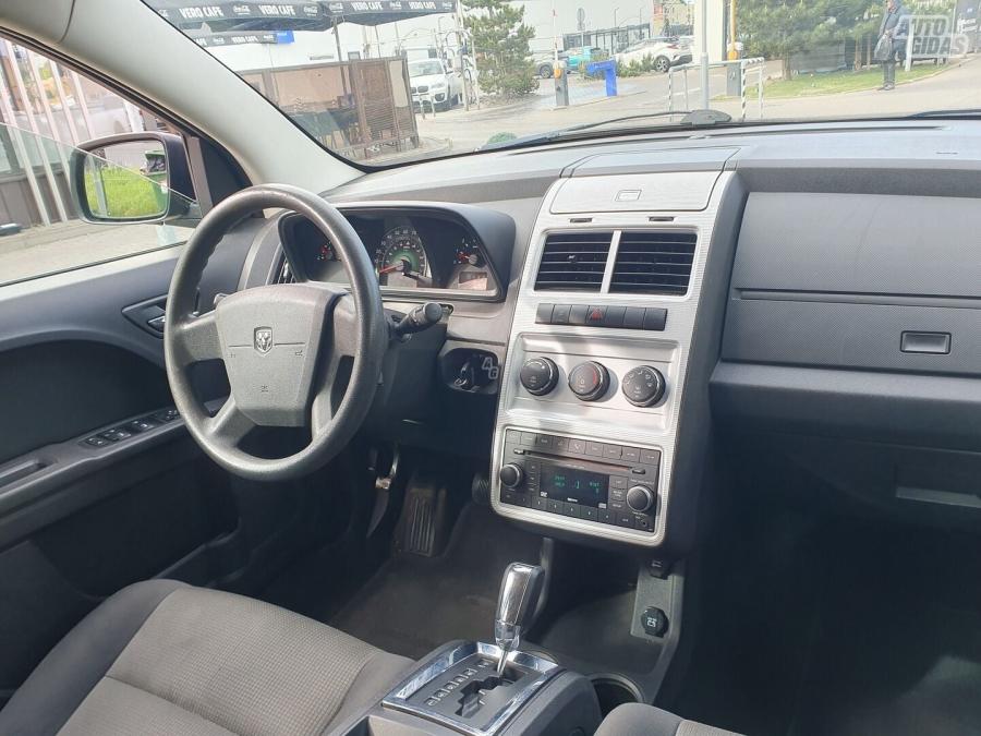 Black Dodge Journey 2009 in Kaunas, with an engine capacity of 2.40 L and mileage of 173 thousand km for 2350 €, photo 9 on AUTOMOTO.COM.LV