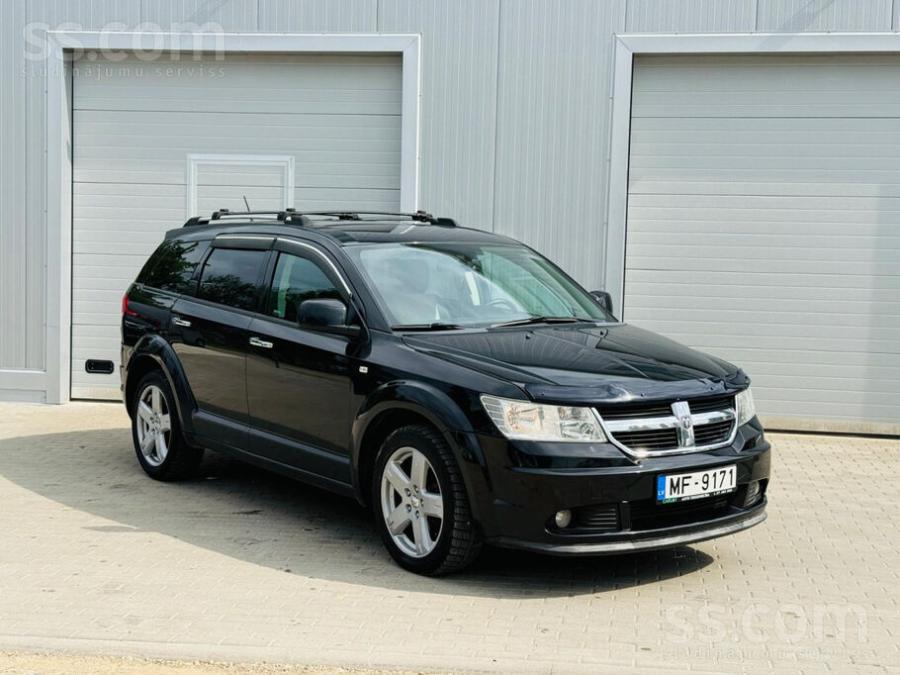 Black Dodge Journey 2009 in Riga, with an engine capacity of 2.00 L and mileage of 0 thousand km for 3750 €, photo 4 on AUTOMOTO.COM.LV