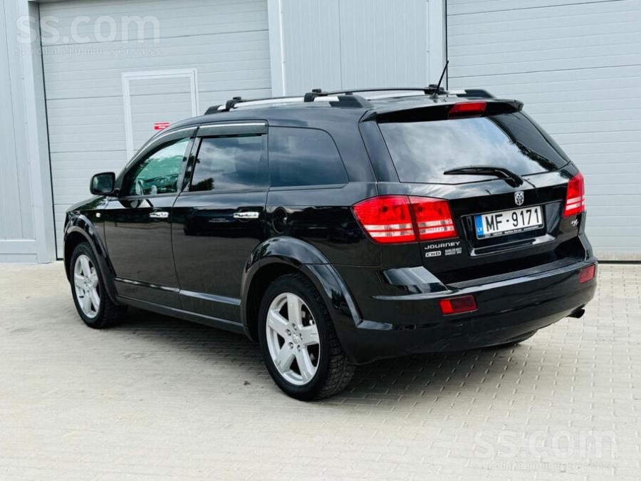 Black Dodge Journey 2009 in Riga, with an engine capacity of 2.00 L and mileage of 0 thousand km for 3750 €, photo 5 on AUTOMOTO.COM.LV