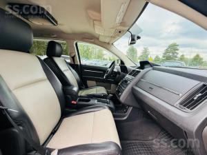 Black Dodge Journey 2009 in Riga, with an engine capacity of 2.00 L and mileage of 0 thousand km for 3750 €, photo 9 on AUTOMOTO.COM.LV