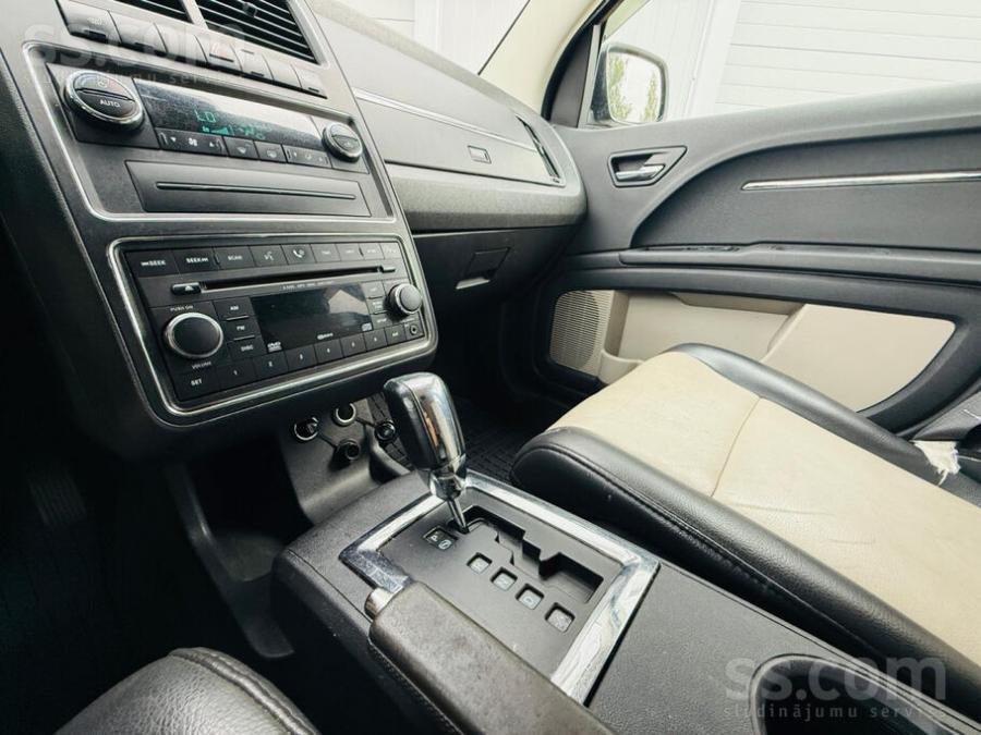 Black Dodge Journey 2009 in Riga, with an engine capacity of 2.00 L and mileage of 0 thousand km for 3750 €, photo 12 on AUTOMOTO.COM.LV