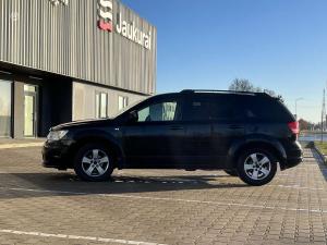 Black Dodge Journey 2010 in Panevezys, with an engine capacity of 2.00 L and mileage of 220 thousand km for 3500 €, photo 4 on AUTOMOTO.COM.LV