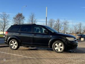 Black Dodge Journey 2010 in Panevezys, with an engine capacity of 2.00 L and mileage of 220 thousand km for 3500 €, photo 5 on AUTOMOTO.COM.LV