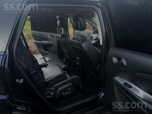 Black Dodge Journey 2016 in Jurmala, with an engine capacity of 2.40 L and mileage of 245 thousand km for 9000 €, photo 6 on AUTOMOTO.COM.LV