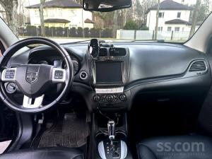 Black Dodge Journey 2016 in Jurmala, with an engine capacity of 2.40 L and mileage of 245 thousand km for 9000 €, photo 8 on AUTOMOTO.COM.LV