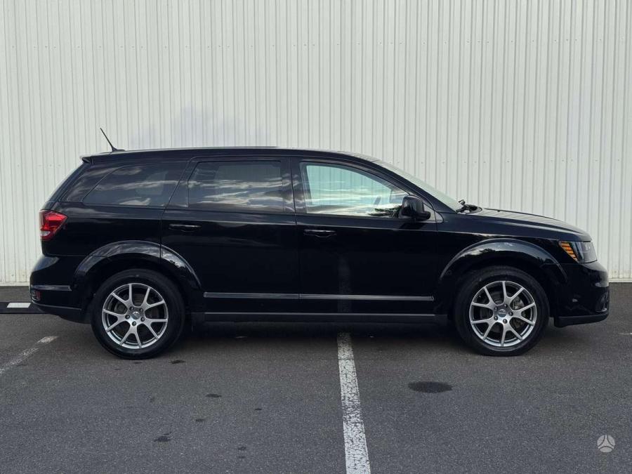 Melns Dodge Journey 2016 Viļņa, ar dzinēja tilpumu 3.60 L un nobraukumu 211 tūkst. km par 7500 €, foto 16 vietnē AUTOMOTO.COM.LV