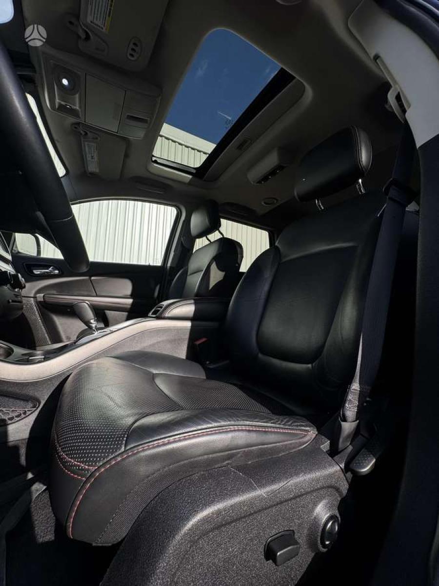 Melns Dodge Journey 2016 Viļņa, ar dzinēja tilpumu 3.60 L un nobraukumu 211 tūkst. km par 7500 €, foto 20 vietnē AUTOMOTO.COM.LV