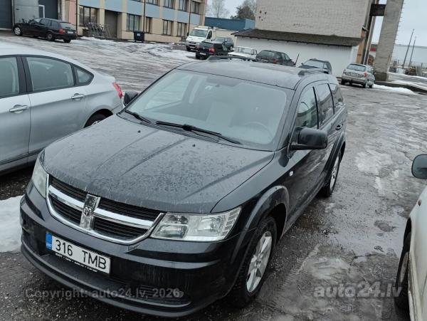 Black Dodge Journey 2008 in Valga, with an engine capacity of 2.00 L and mileage of 233 thousand km for 999 €, photo 2 on AUTOMOTO.COM.LV