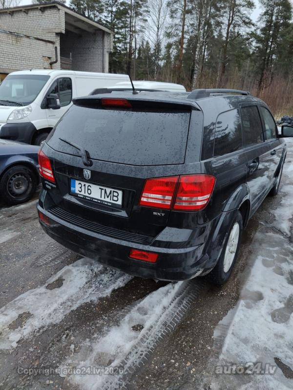 Black Dodge Journey 2008 in Valga, with an engine capacity of 2.00 L and mileage of 233 thousand km for 999 €, photo 4 on AUTOMOTO.COM.LV