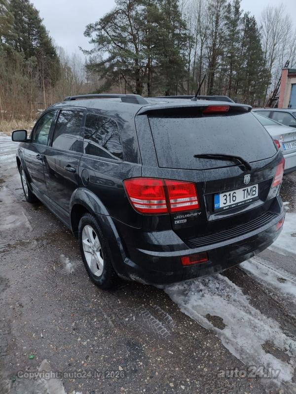 Black Dodge Journey 2008 in Valga, with an engine capacity of 2.00 L and mileage of 233 thousand km for 999 €, photo 5 on AUTOMOTO.COM.LV