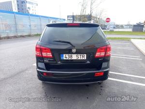 Black Dodge Journey 2008 in Tallinn, with an engine capacity of 2.00 L and mileage of 208 thousand km for 3499 €, photo 6 on AUTOMOTO.COM.LV